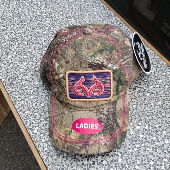 Realtree | Accessories | Nwt Ladiesrealtree Camouflagebaseball Caphat ...